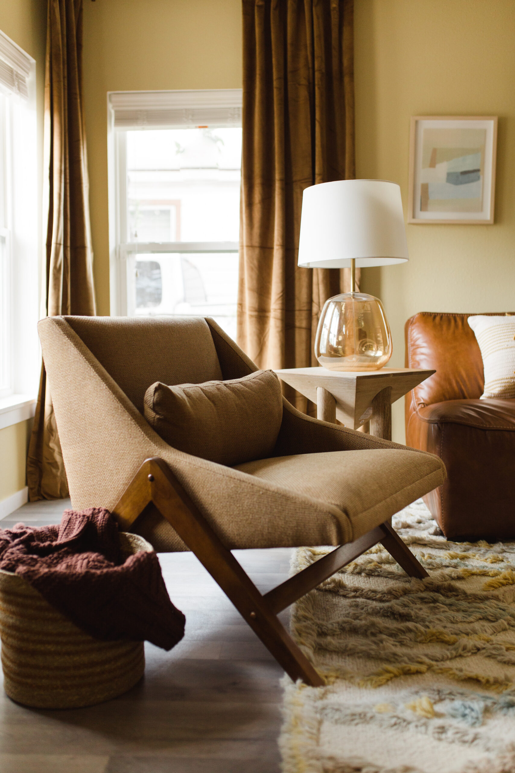 How to Create a Sophisticated Monochromatic Designed Space | Hope ...